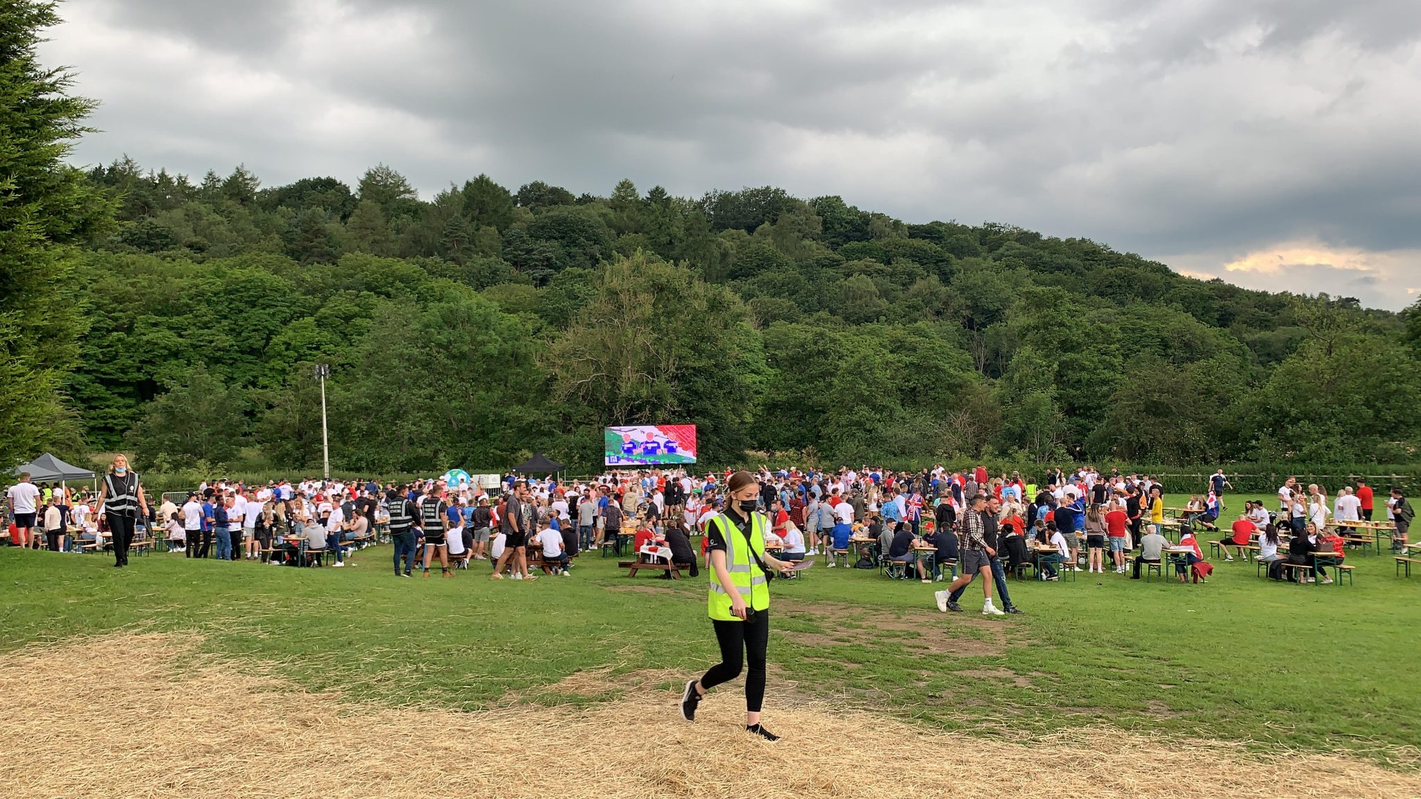 Outdoor Cinema Hire - Led Event Screen Hire - Led Advertising Screens